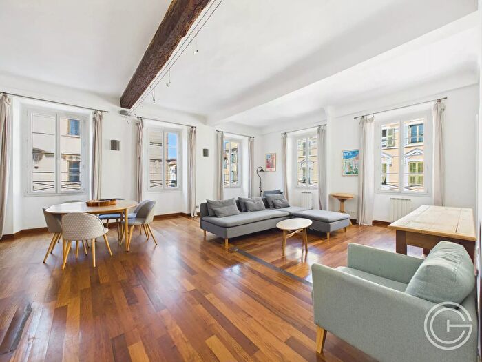 Nice, Garibaldi : Appartement 4 pièces à louer