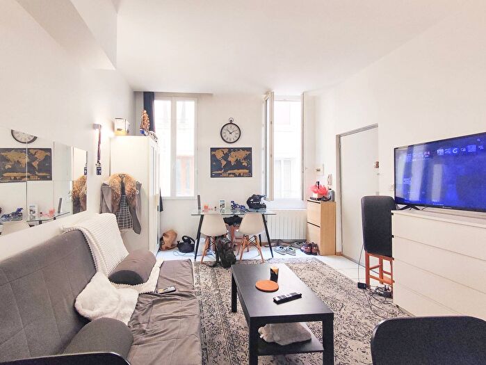 Centre Ville, Aix-en-Provence - Appartement 1 pièce à louer