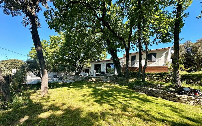 Maison à vendre - Pourrières - 5 pièces - 4 chambres