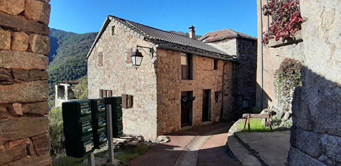 Maison 5 pièces à vendre à Sablières