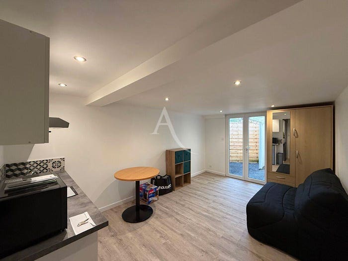 Saint André d'Ornay-Pont Morineau, La Roche-sur-Yon : Appartement 1 pièce à louer