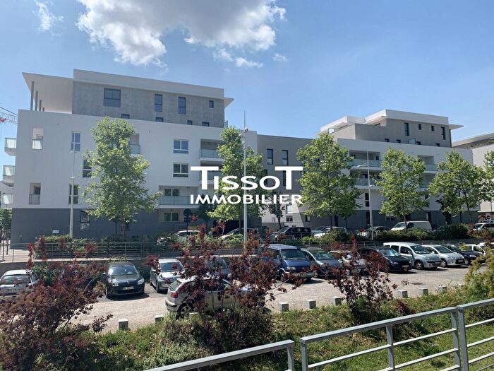 Appartement à louer - Casernes, Nîmes - 2 pièces - 1 chambre