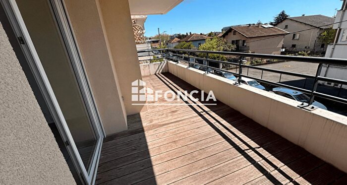 Appartement à vendre - Décines-Charpieu, Centre-ville - 2 pièces - 1 chambre