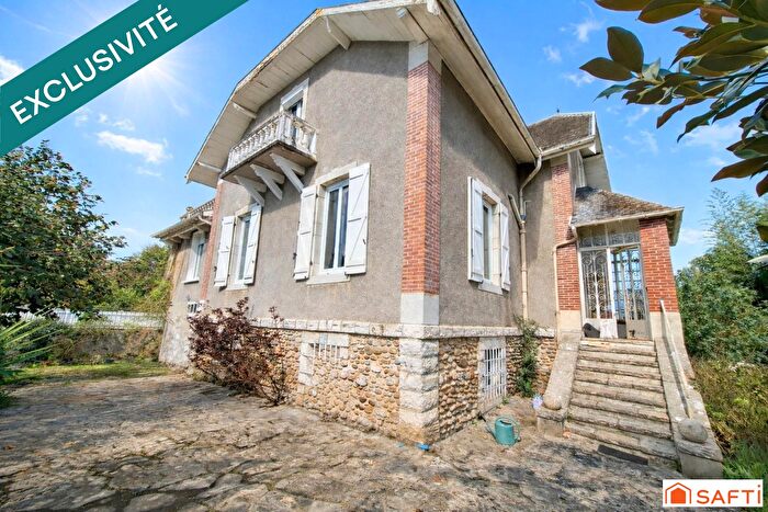 Maison à vendre - Sauveterre-de-Béarn - 10 pièces - 5 chambres