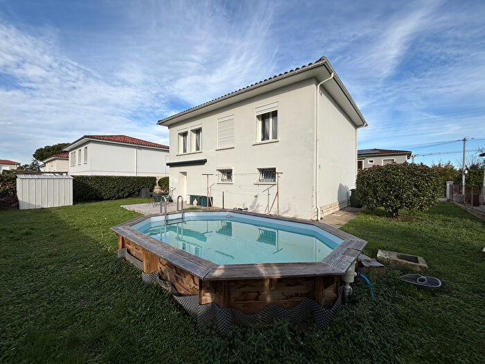 Maison à vendre - Villeneuve-sur-Lot, Saint-Etienne - 5 pièces - 3 chambres