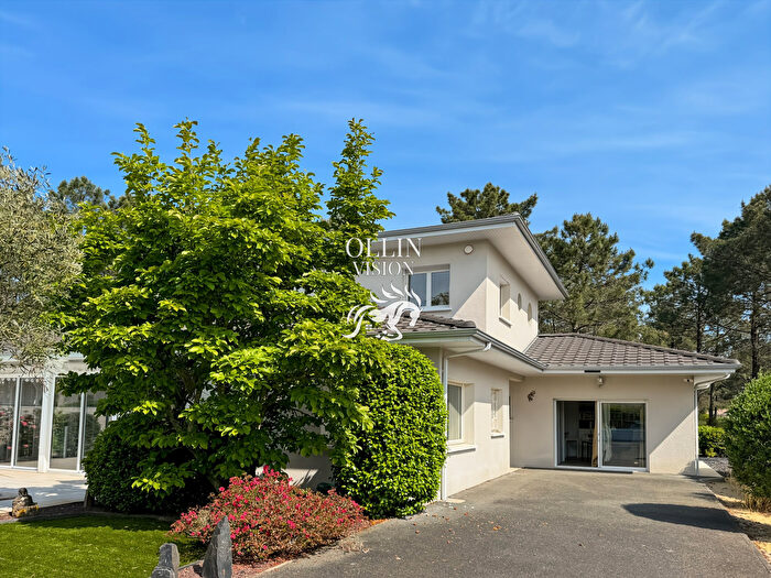 Maison 9 pièces à Lanton, à vendre