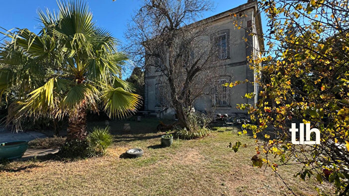 Maison à vendre - Vauvert - 10 pièces - 9 chambres