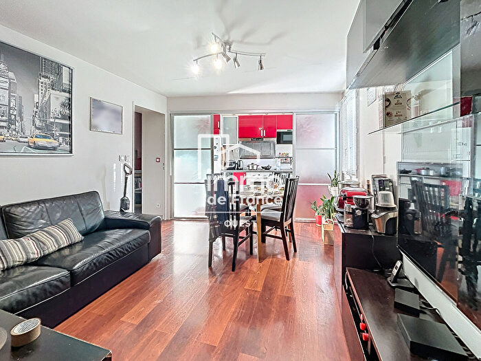 Appartement à vendre - Laval, Hilard - 4 pièces - 3 chambres