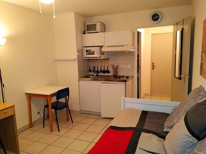 Appartement 1 pièce à Fontcouverte, Avignon, à louer