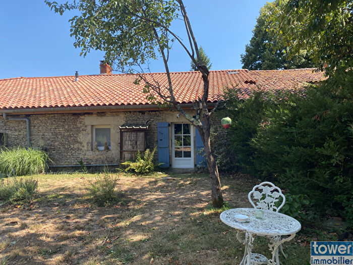 Maison 5 pièces à vendre à Benest