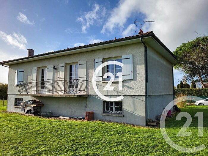 Châteaubernard - Maison 5 pièces à louer