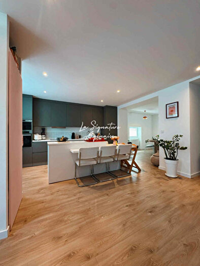 Maison à vendre - Aubiac - 6 pièces - 4 chambres