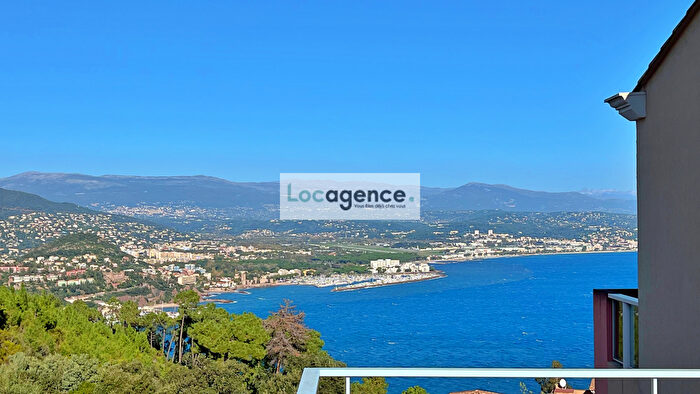 Appartement à louer - Théoule-sur-Mer - 3 pièces - 2 chambres