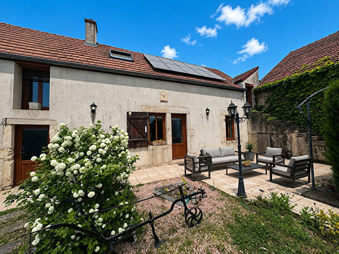 Maison 6 pièces à Trochères, à vendre