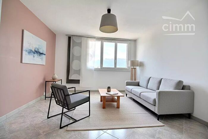 Appartement à vendre - Saint-Martin-dHères, Teyssere - 3 pièces - 2 chambres