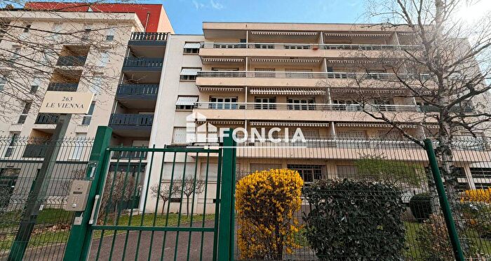 Moulin à Vent-Ernest Renan, Vénissieux : Appartement 2 pièces à louer