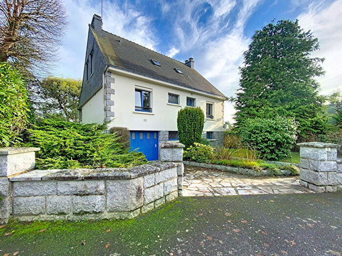 Maison à vendre - Noyal-Muzillac - 6 pièces - 5 chambres