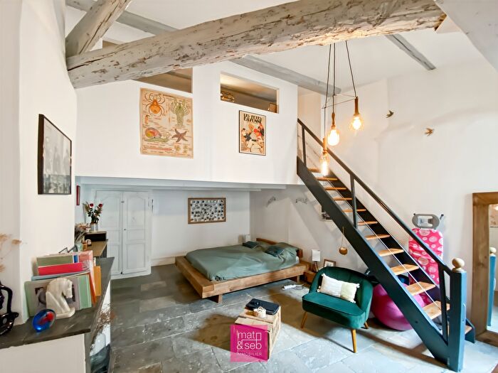 Appartement à vendre - Nîmes, Ecusson, Arènes - 3 pièces - 1 chambre