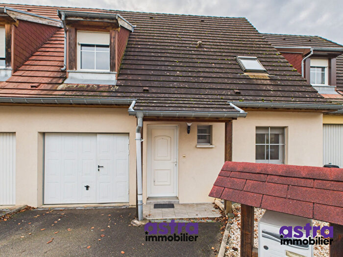 Maison à vendre - Roppentzwiller - 4 pièces - 3 chambres