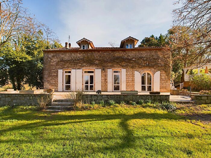 Maison à vendre - Villeneuve-sur-Lot, Zone rurale Nord - 11 pièces - 6 chambres