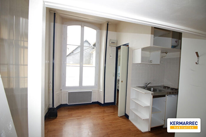 Appartement à louer - Quartiers Centre, Thabor, Oberthür - 1 pièce