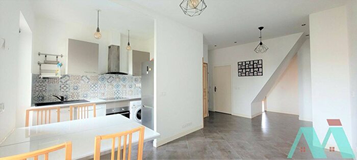 Appartement à louer - Toulon - 3 pièces - 2 chambres