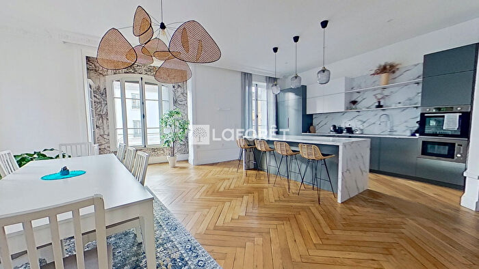 Appartement à louer - Lyon e , Les Brotteaux - 6 pièces - 5 chambres