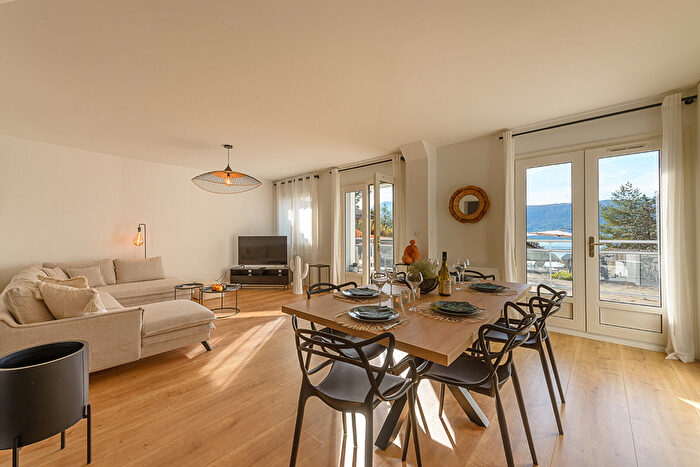 Appartement à vendre - Veyrier-du-Lac - 3 pièces - 2 chambres