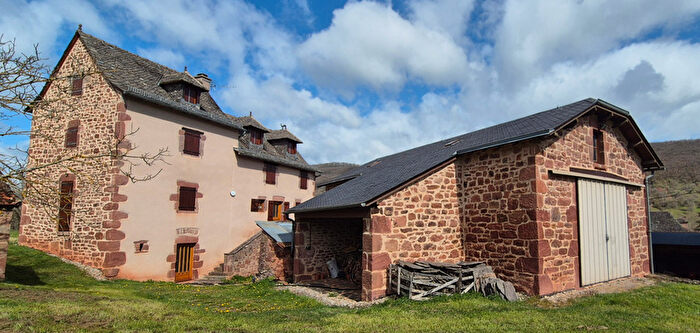 Maison à vendre - Saint-Christophe-Vallon - 6 pièces - 4 chambres