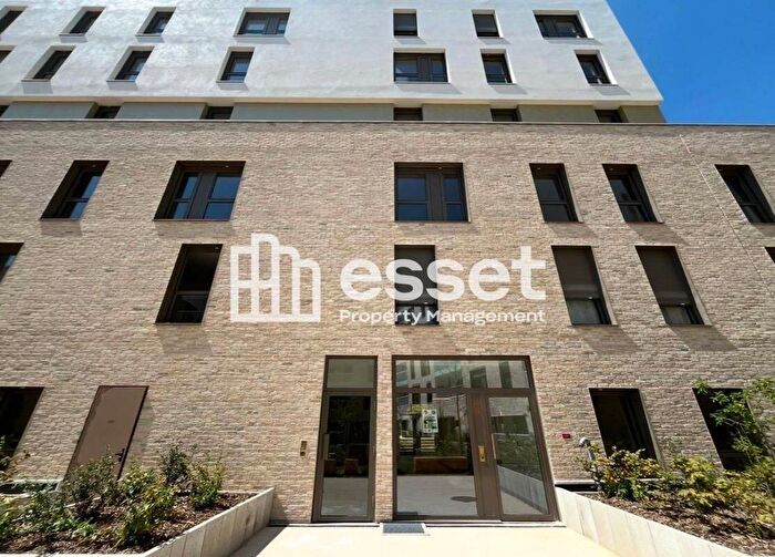 La Fontaine-Parc des Sceaux-Croix de Berny-Centre Ville, Antony : Appartement 4 pièces à louer