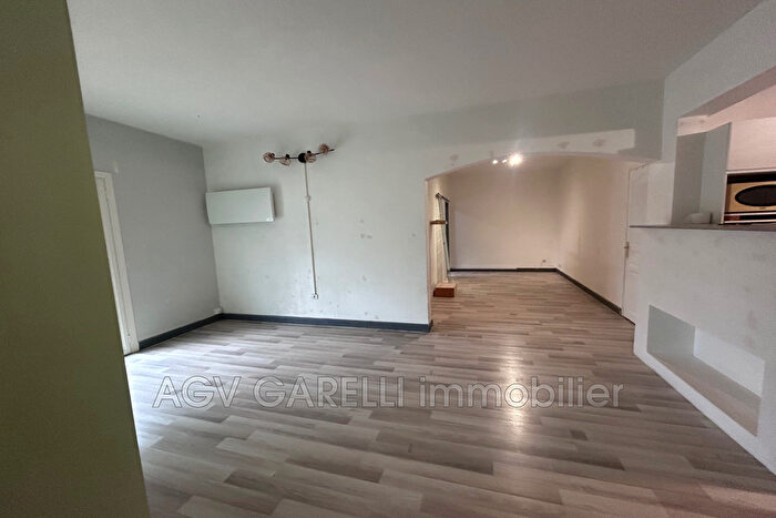 Hyères : Maison 3 pièces à louer