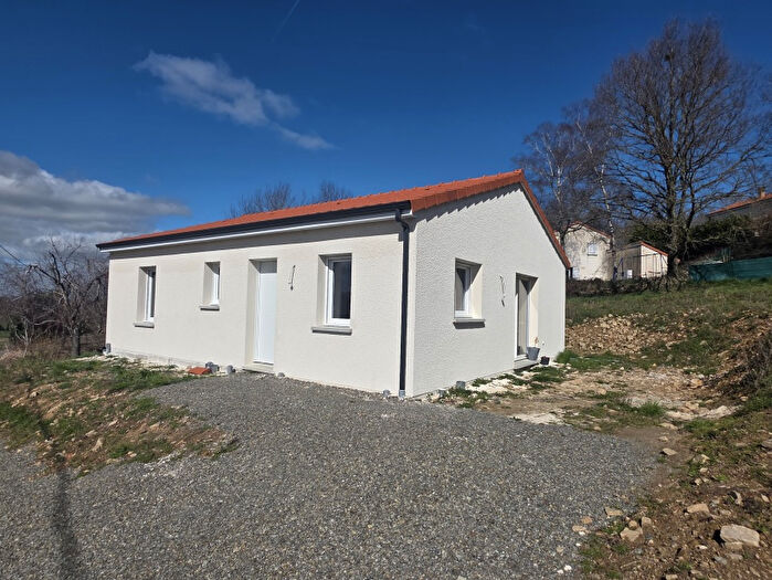 Maison à vendre - Queuille - 4 pièces - 3 chambres