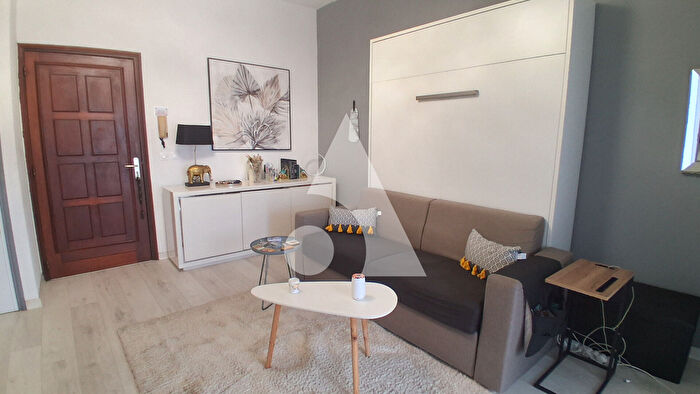 Appartement à louer - Saint-Denis, Centre-ville - 1 pièce
