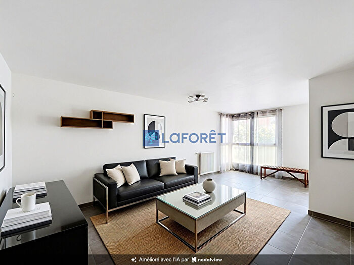 Saint-Pierre-du-Perray : Appartement 4 pièces à vendre