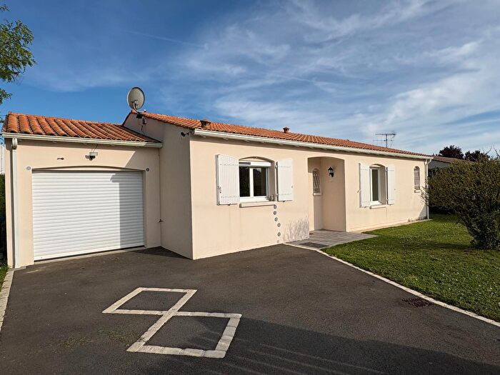 Saint-Georges-des-Coteaux - Maison 5 pièces à vendre