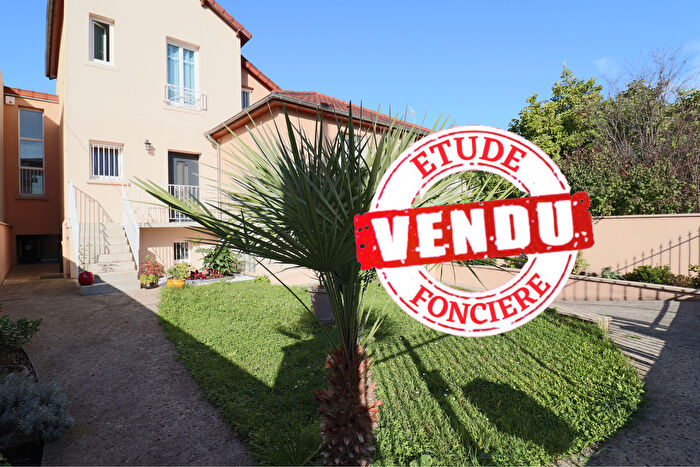 Maison à vendre - Bondy, La Mare à Veuve - 6 pièces - 4 chambres