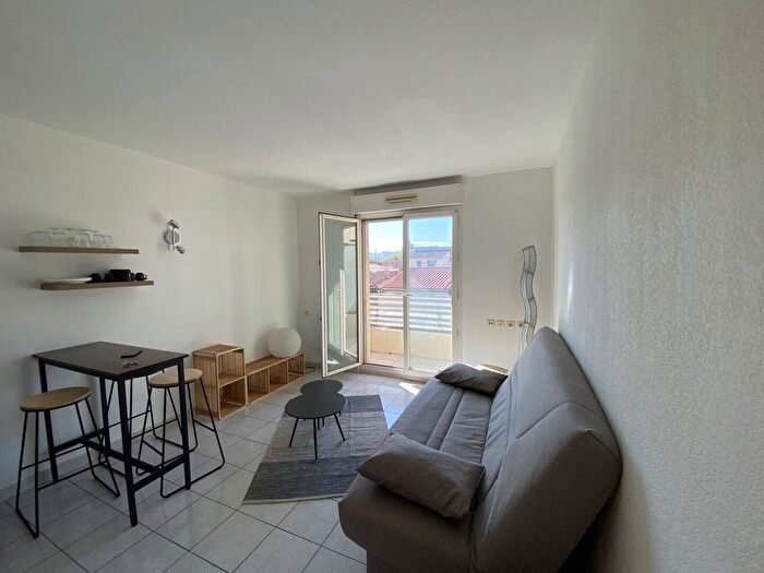 Appartement à louer - Saint Pierre, Marseille ème arrondissement - 1 pièce