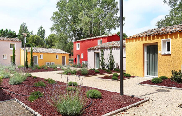 Arles, Pont de Crau, Moulès : Appartement 3 pièces à vendre