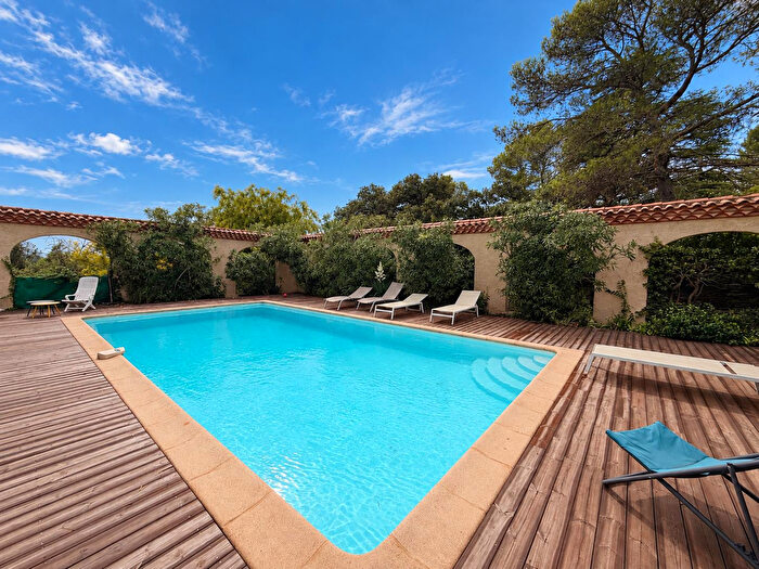 Nîmes, Camplanier, Cigale, Bois des Esprisses : Maison 6 pièces à vendre