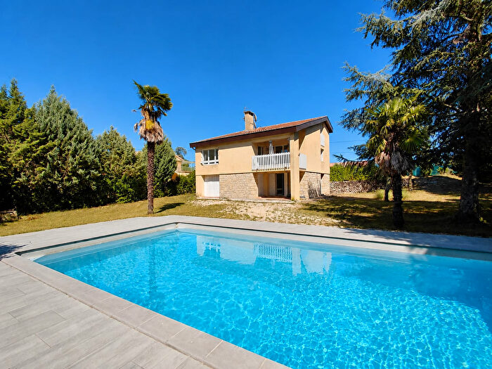 Maison 7 pièces à Aubenas, Les Oliviers, Combegayre, Glacière, à vendre