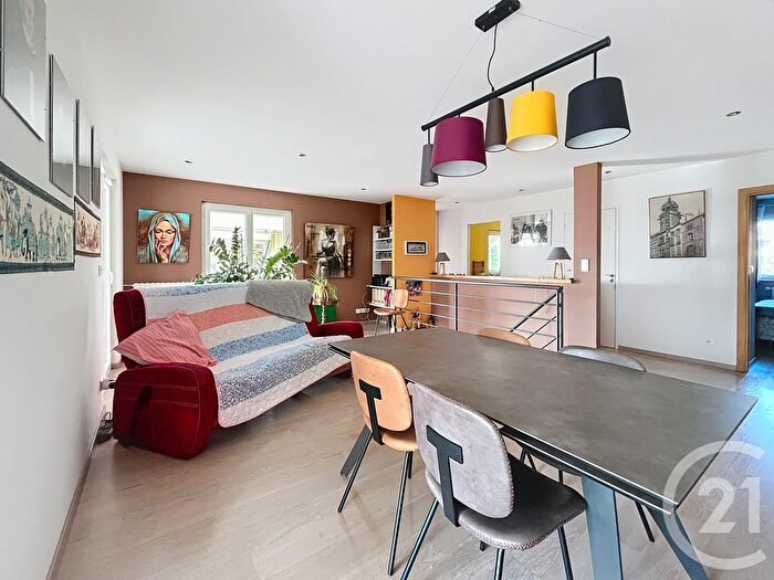 Maison à vendre - Châtel-Guyon - 4 pièces - 3 chambres