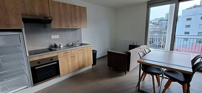 Appartement à louer - Saint-Étienne - 2 pièces - 1 chambre