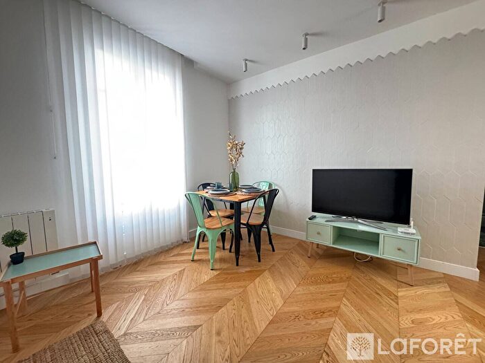 Appartement à louer - Voltaire-Grésillons, Asnières-sur-Seine - 2 pièces - 1 chambre