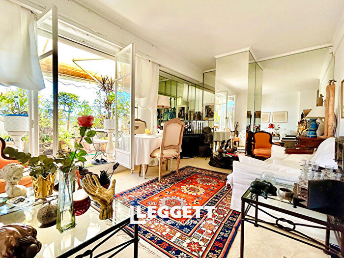 Appartement à vendre - Nice, Saint-Lambert, Bas-Cimiez - 3 pièces - 1 chambre