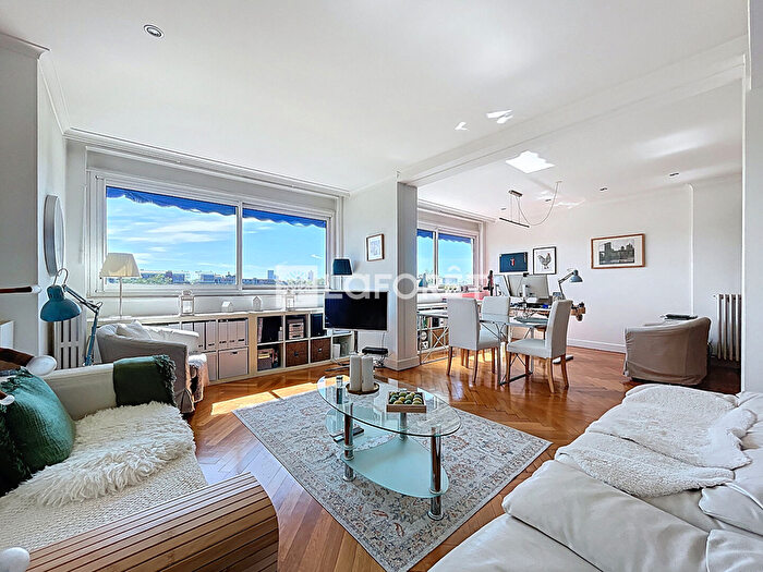Caluire-et-Cuire, Saint-Clair : Appartement 3 pièces à vendre