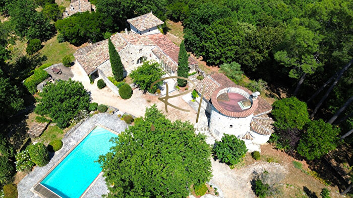 Maison à vendre - Rivières - 11 pièces - 6 chambres