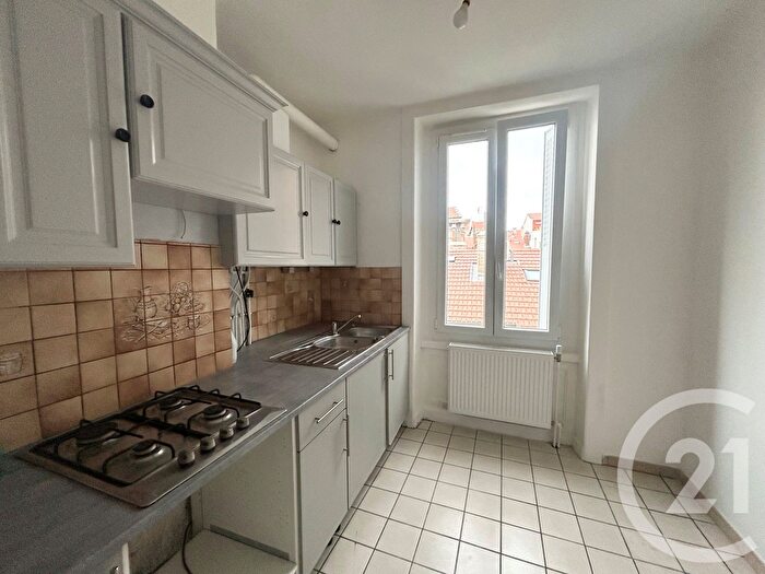 Appartement à louer - Saint-Étienne, Crêt de Roc - 3 pièces - 2 chambres