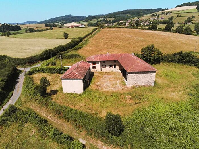 Saint-Pierre-le-Vieux : Maison 6 pièces à vendre