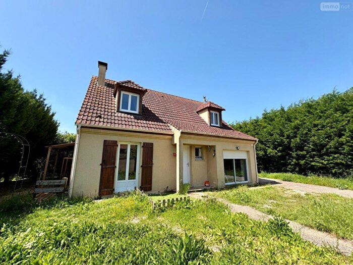 Maison 5 pièces à Beauvilliers, à vendre