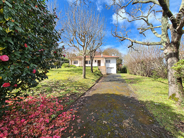 Maison à vendre - Arbonne - 6 pièces - 3 chambres